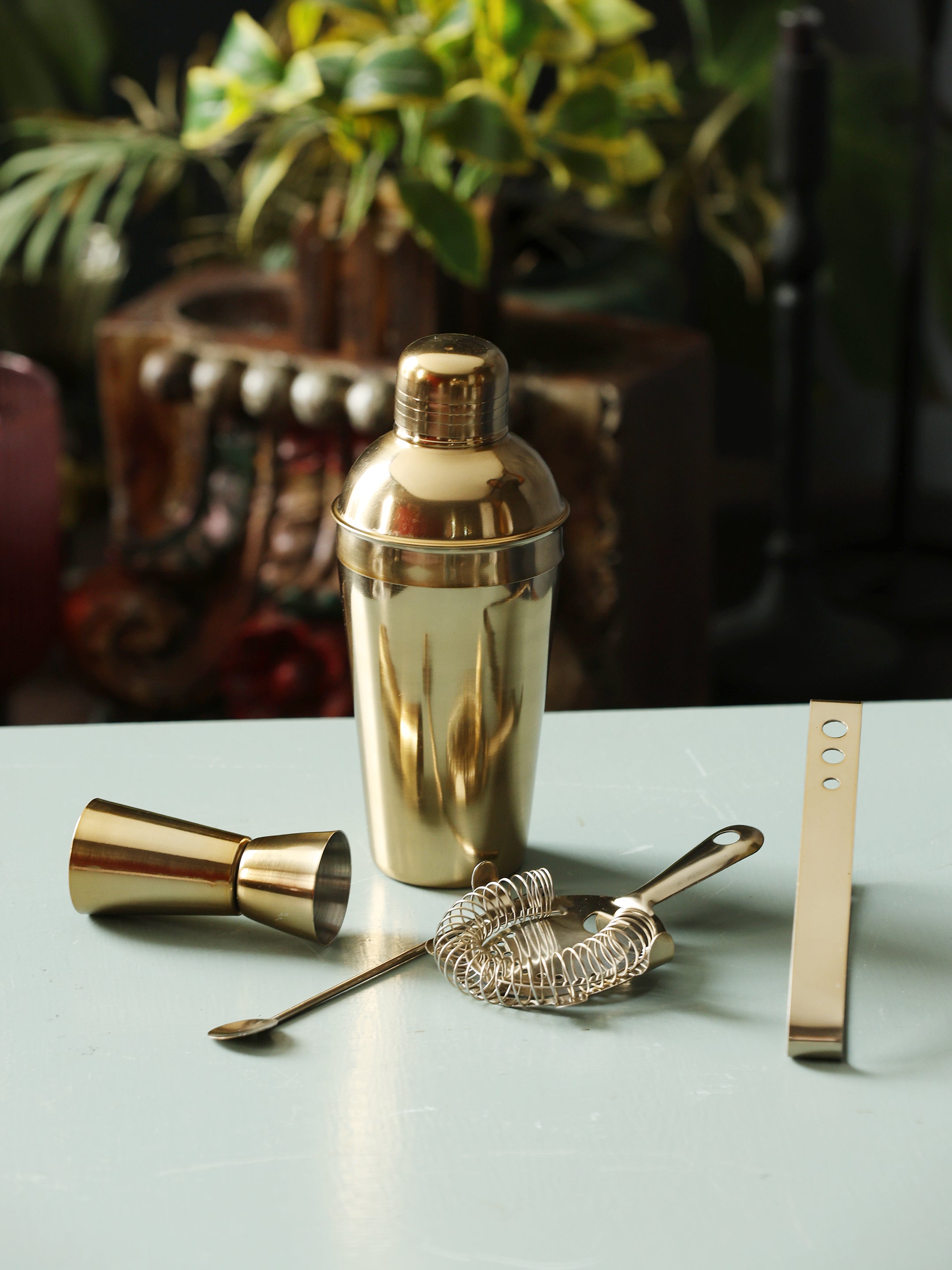 Cocktail Shaker in brass Finish with a peg measurer,Stirrer,Tong and c ...